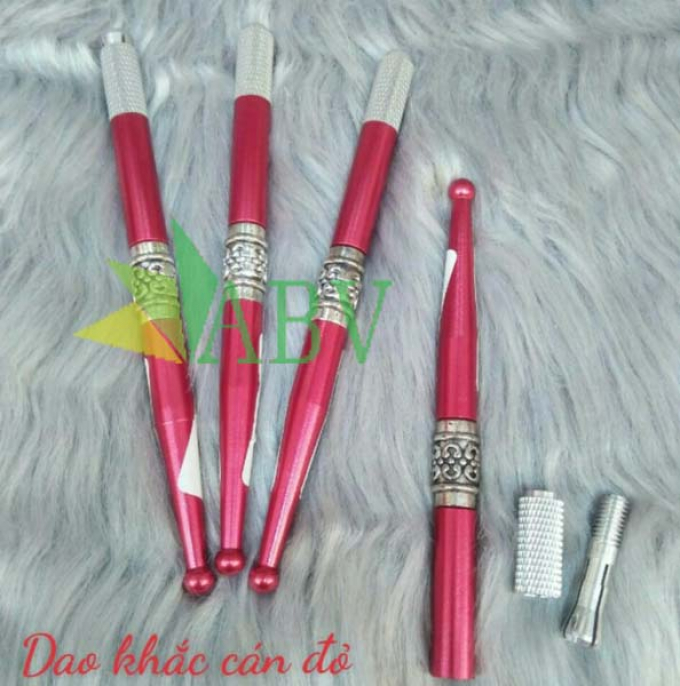 Dao khắc cán đỏ